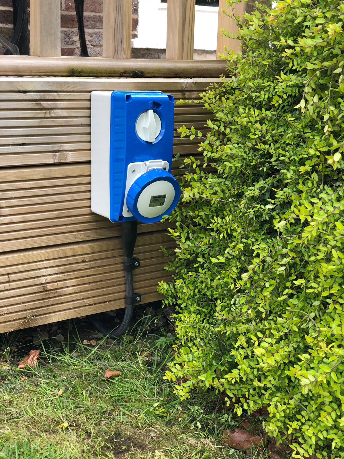 Why you should choose an experienced electrician. | Case & Young Local ...